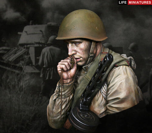 Life Miniatures B011 On The Edge of No Man's Land - Young Red Army WW2 Infantryman (Battle of Kursk 1943)