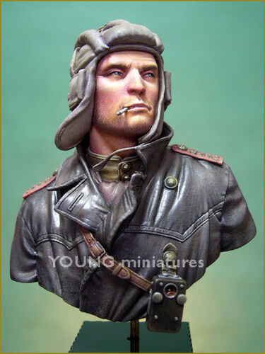 Young Miniatures YM1823 Soviet Tank Commander 1944