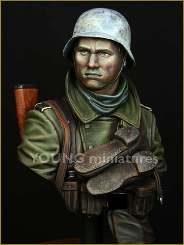 Young Miniatures YM1825 German WWII Infantry Russian Front