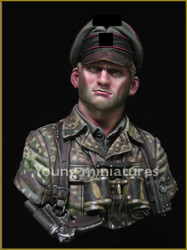 Young Miniatures YM1831 German Waffen SS Officer 1944