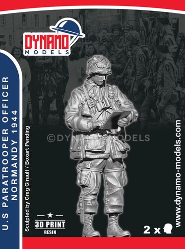 Dynamo-Models 48111 U.S Paratrooper Officer Checking The Map (Normandy 1944)