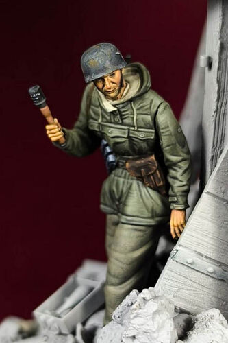 HD Models 35275 Fallschirmjaeger NCO (1944)