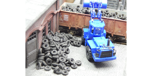Juweela 28173 Old Tyres Car (40 g)