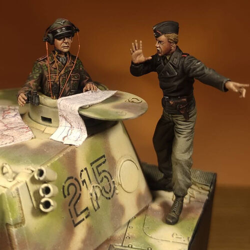 HD Models 35257 German SS Tank Crew