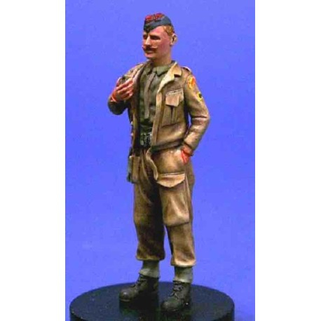 Resicast 355578 British WWII Tank Officer at Ease