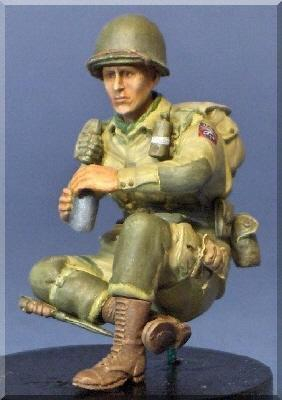 Resicast 355587 US WII Para with Garand Rifle (Normandy 1944)