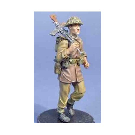 Resicast 355591 British WWII Soldier Walking with Bren Gun