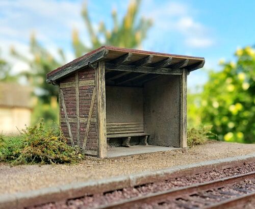 Model scene 96522 Half-Timbered Shelter (N)