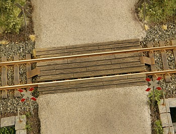 Model scene 41503 Wooden rail crossing
