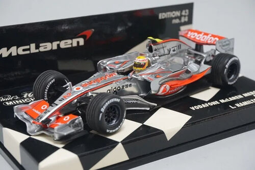 Minichamps 530074302 McLaren MP 4-22 - Lewis Hamilton