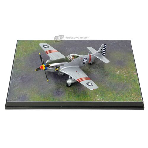 Forces of Valor 812013C P-51D Mustang aircraft fighter