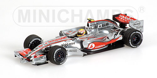 Minichamps 530074312 McLaren Mercedes MP422 #2