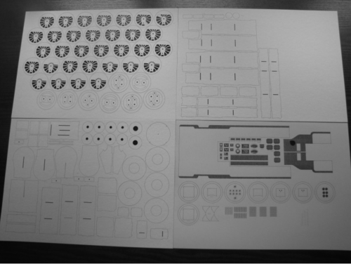 Modelik _AKC_1701W T13 (TKp1): Wręgi, koła, detale, grawerowane tabliczki i pomosty