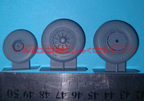 Model-Kom 2-2014-AKC01 B-2 - Resin Wheels