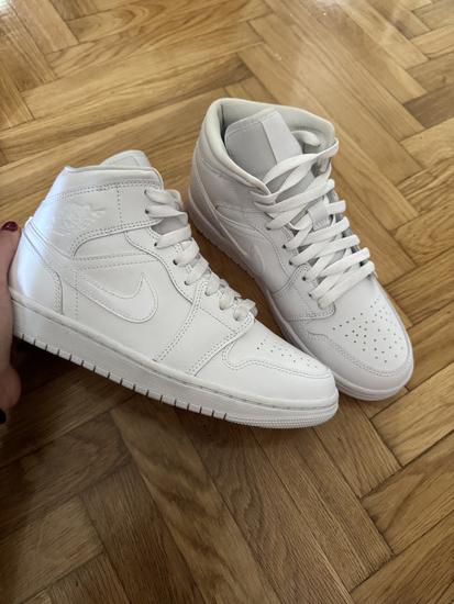 Nike Air Jordan 1 Mid Triple White NOVE