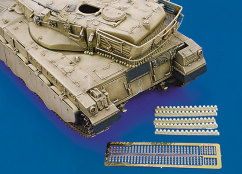 Royal Model di R. Reale 053 Chains and ballsm Merkava III