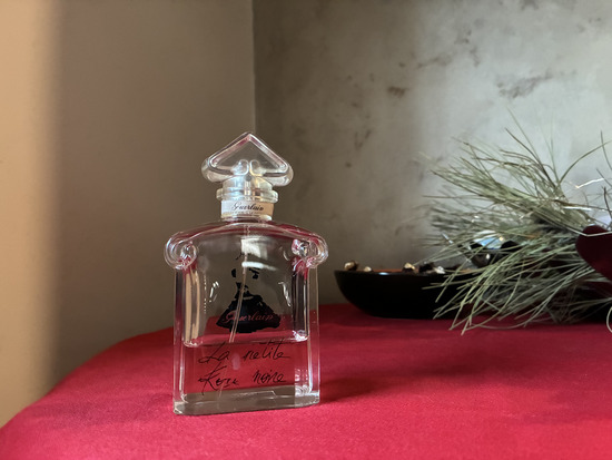 Guerlain La petite robe noire