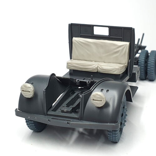 Pimp My Miniatures AFVs35-008 Opel Blitz improved car seat + lamps with cover (Tamiya kit)