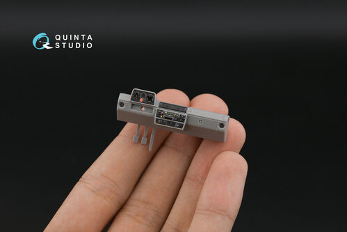 Quinta Studio QD35105 Mercedes-Benz 250GD Wolf - 3D-Printed & Coloured Interior (for Revell kits)