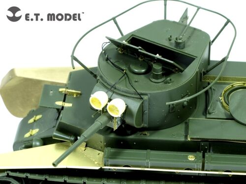 ET Model EA35-039 Soviet BT-7 and T-26 - Night Fighting Search Lights