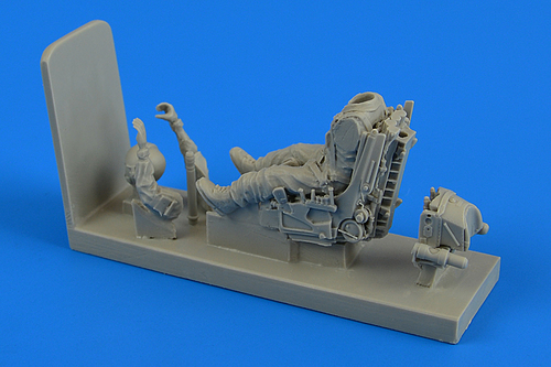 Aerobonus 480162 Soviet Pilot with ejection seat for Su-22/Su-25 Figurines KP, SMĚR