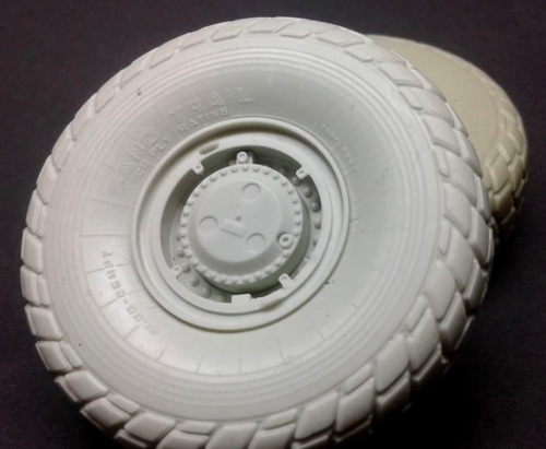 PanzerArt RE35-570 G6 “Rhino” Road wheels