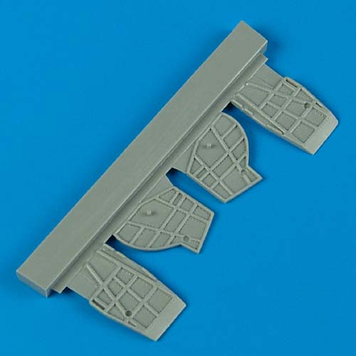 Quickboost 72354 SB2C Helldiver Undercarriage Covers Academy