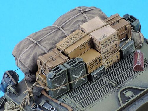 Legend LF1447 Sherman M4A3 Engine Deck Stowage Set
