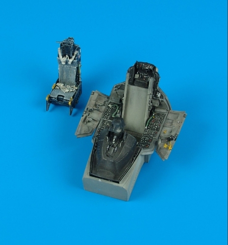 Aires 2066 F-16C/CJ Falcon cockpit set Tamiya
