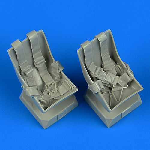 Quickboost 32219 Bucker Bu 131 seats with seatbelts ICM