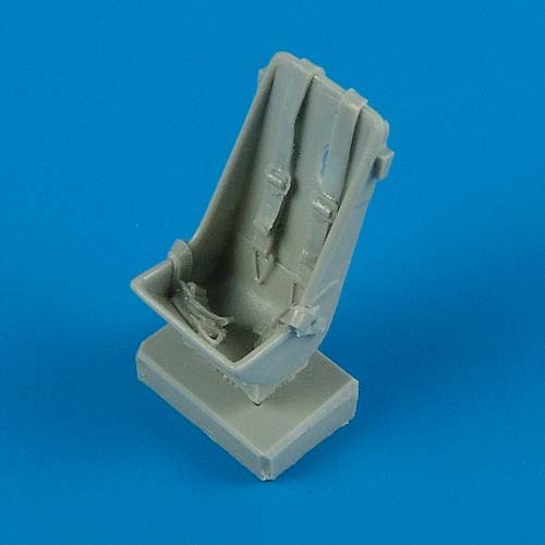 Quickboost 48388 Me 163A Seat with Safety Belts