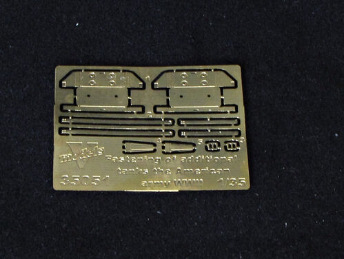 VModels 35051 American WWII Fastening of Additional Tanks