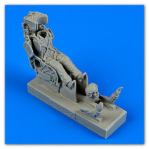 Aerobonus 480087 Russian pilot with KS-4 ejection seat for Su-7/9/11/15/17  Figurines x