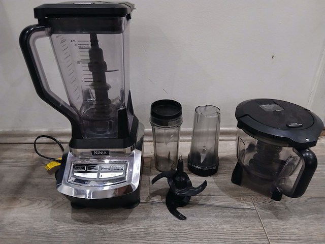 Ninja professional blender BL780C