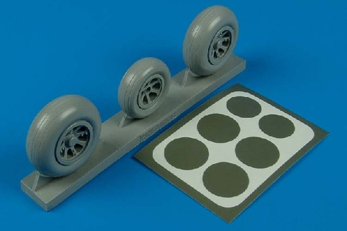 Aires 2105 P-38 Lightning wheels & paint masks