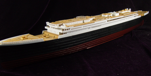 Artwox AW50031 The White Star Liner Titanic MCP
