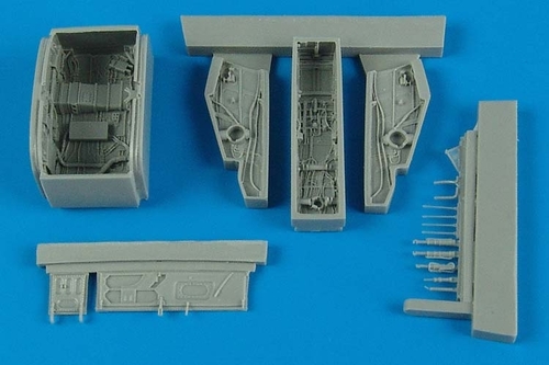 Aires 7279 F-100C/D Super Sabre wheel bay Trumpeter