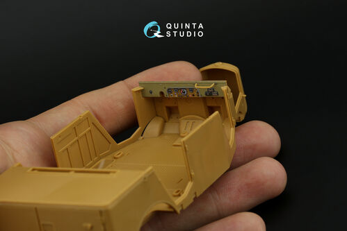 Quinta Studio QD35070 Mercedes-Benz L1500 A - 3D-Printed & Coloured Interior (for ICM kits)