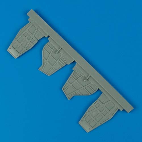 Quickboost 48267 SB2C Helldiver Undercarriage Covers Accurate Miniatures