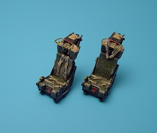 Aires 4142 Martin Baker Mk H7 seats - (F-4 version)