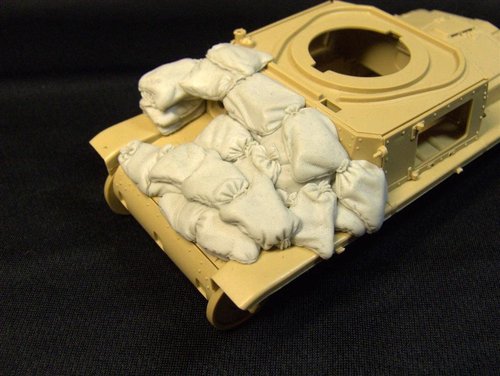 PanzerArt RE35-083 Sand Armor for Fiat 13/40 (Tamiya Kit)