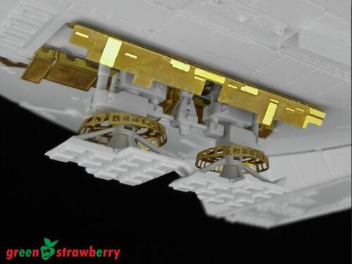 Green Strawberry FP03 Millennium Falcon YT-1300 Perfect Grade - Fruit PACK