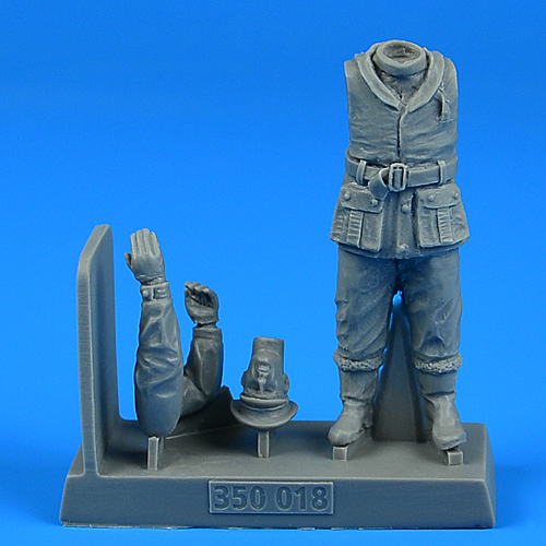 Aerobonus 350018 British WW2 Sailor for the HMS X-craft submarine