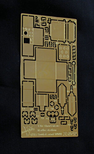 VModels 35048 Soviet WWII 13R Short-Wave Radio Station