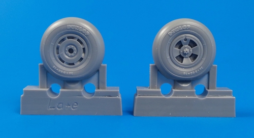 CMK Q32242 Tempest Mk. II/V/VI Main wheels late type
