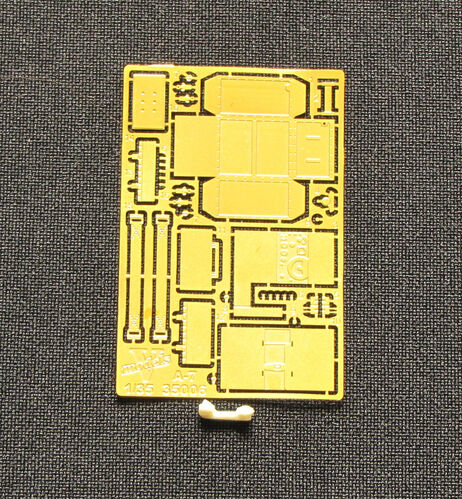 VModels 35006 Soviet Infantry Radio A-7-a