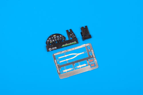 Eduard 634002 F4U-1A LööK Tamiya