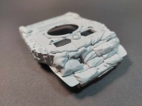 PanzerArt RE35-770 Stuart M5 Hull With A Frame With Sandbags Armor