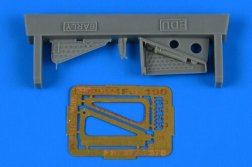 Aires 7377 Fw 190 inspection panel - early EDUARD