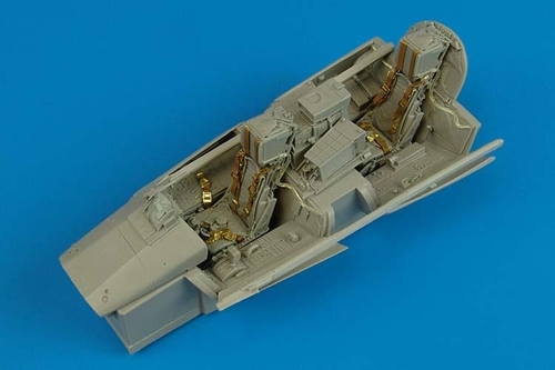Aires 2130 Tornado IDS cockpit set Revell